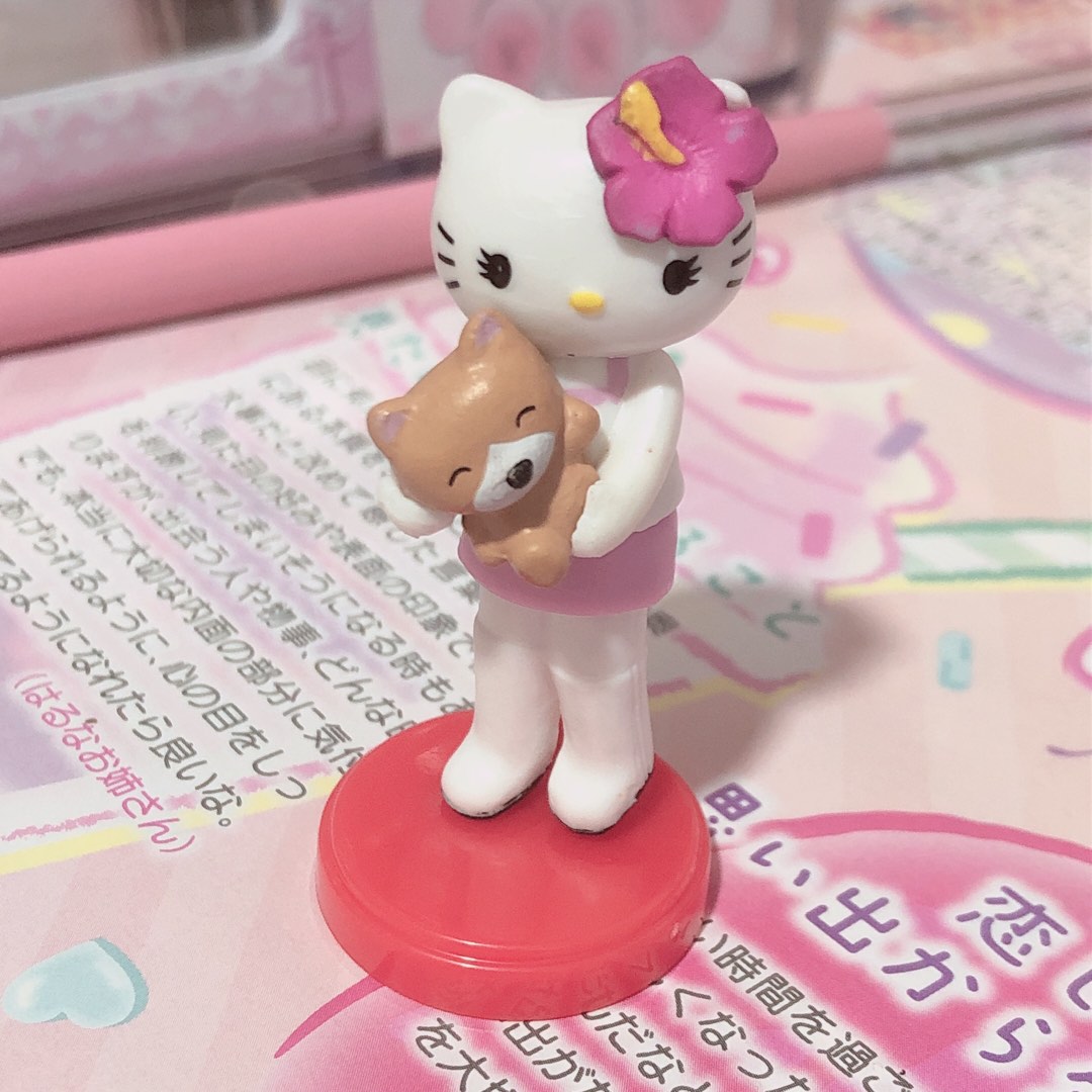 Hello Kitty Shibuya Collectible Pink Mini-Figure (Rare), Hobbies & Toys ...