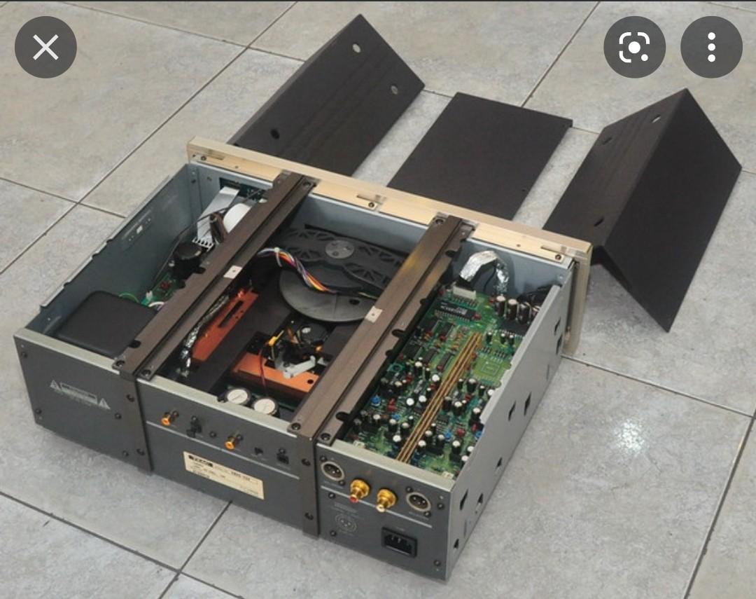 HI END CD PLAYER, Audio, Other Audio Equipment on Carousell