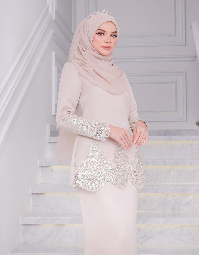 HIJABISTAHUB Lynda Mini Kurung - Champagne, Women's Fashion, Muslimah ...