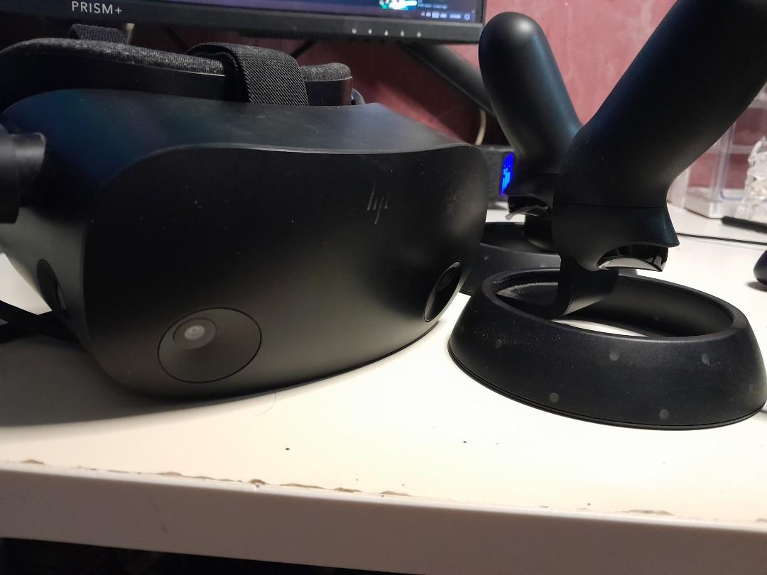 HP reverb G2 with controllers, Video Gaming, Gaming Accessories ...