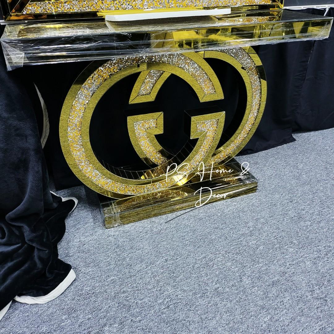 [PREORDER] GG Mirrored Crushed Diamond Hallway Console Gold, Furniture ...