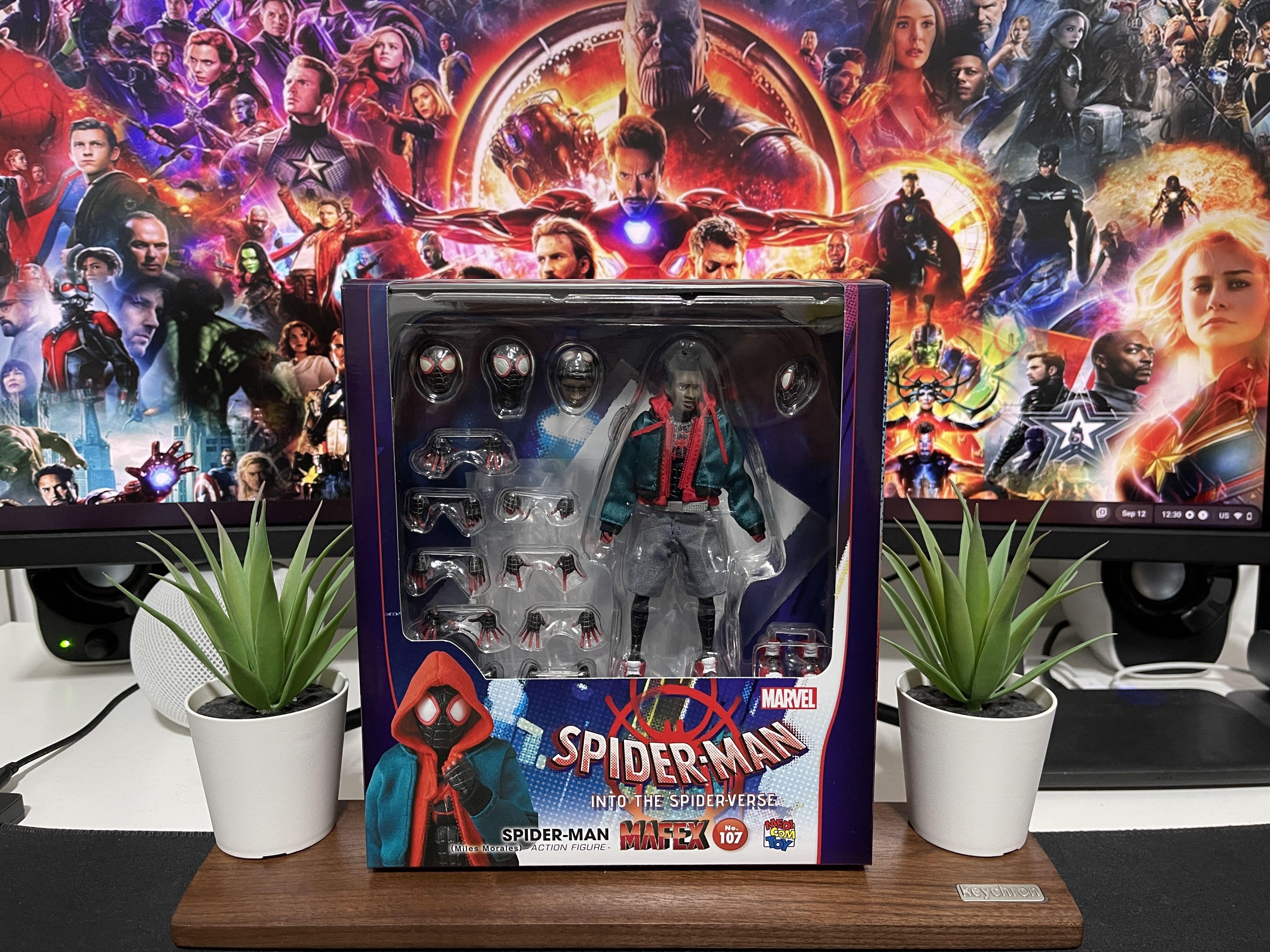 Mafex Spider-Man Mafex Miles Morales No.107 - Into The Spider Verse ...