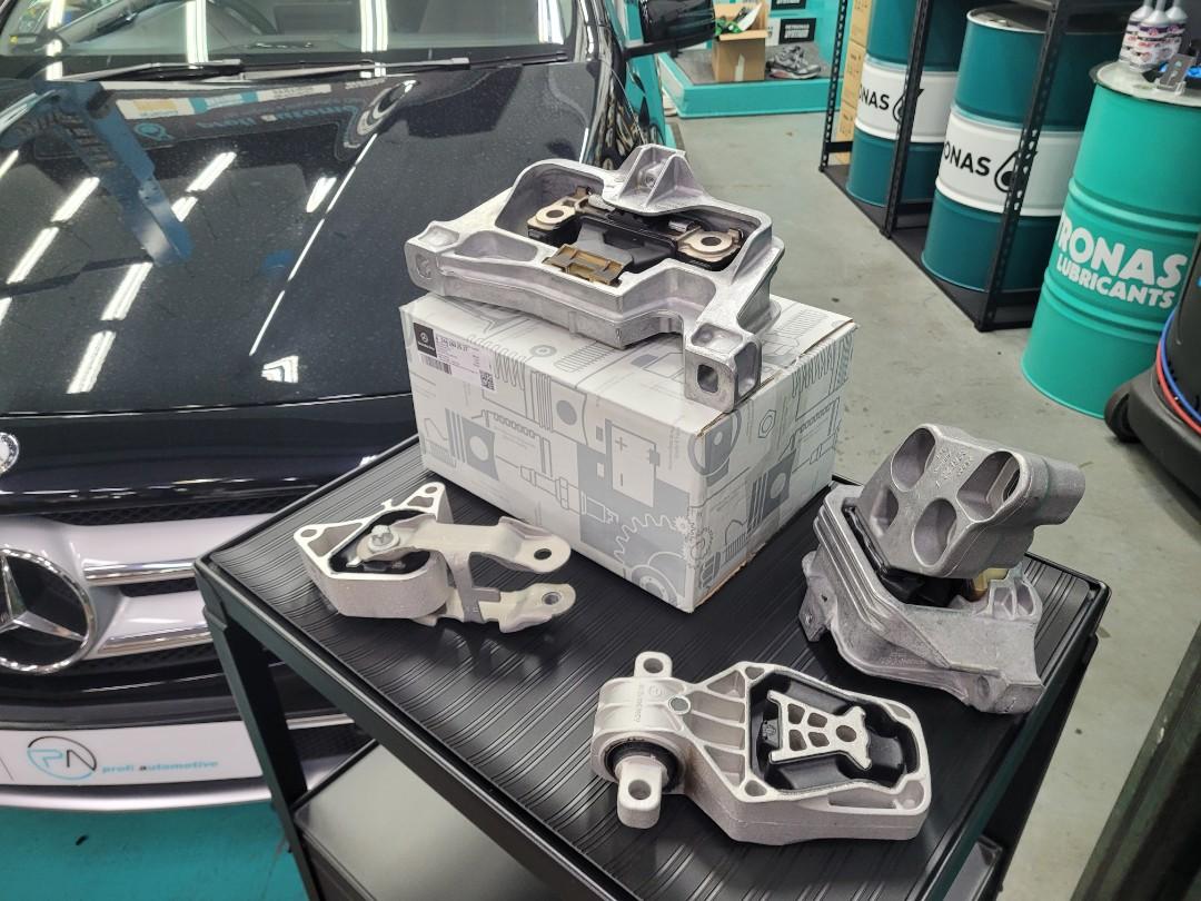 Mercedes Benz GLA (X156) Engine & Transmission Mountings Replacement ...
