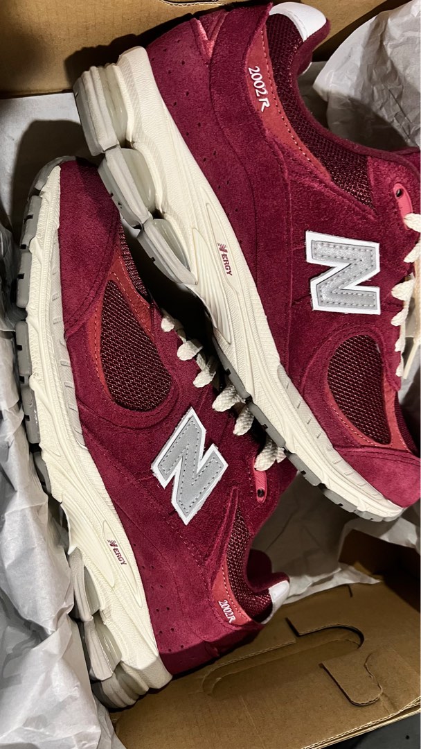 New Balance 2002r Maroon, Men's Fashion, Footwear, Sneakers on Carousell