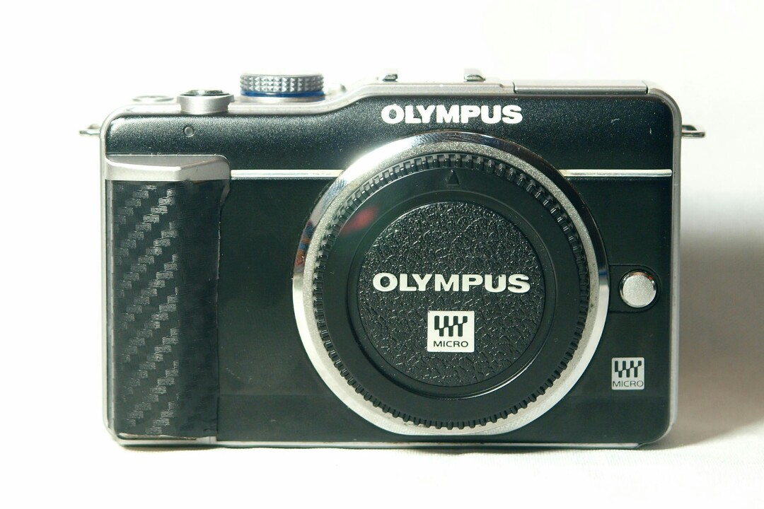 Olympus EPL-1 Camera Body, Photography, Cameras on Carousell