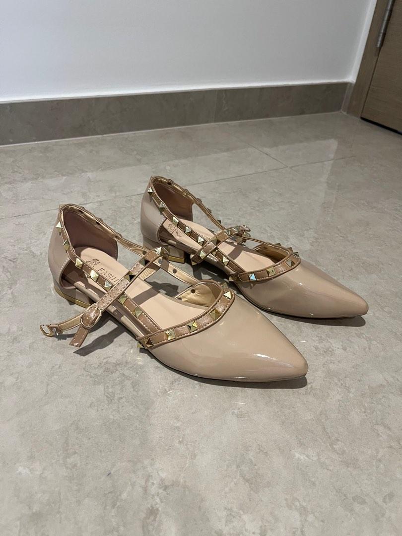 Pointed shoe, Women's Fashion, Footwear, Heels on Carousell