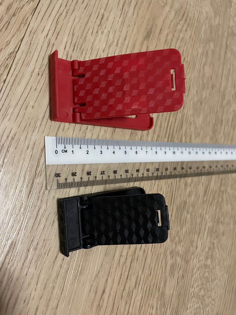 Portable mini Handphone stand (2 sizes), Everything Else on Carousell