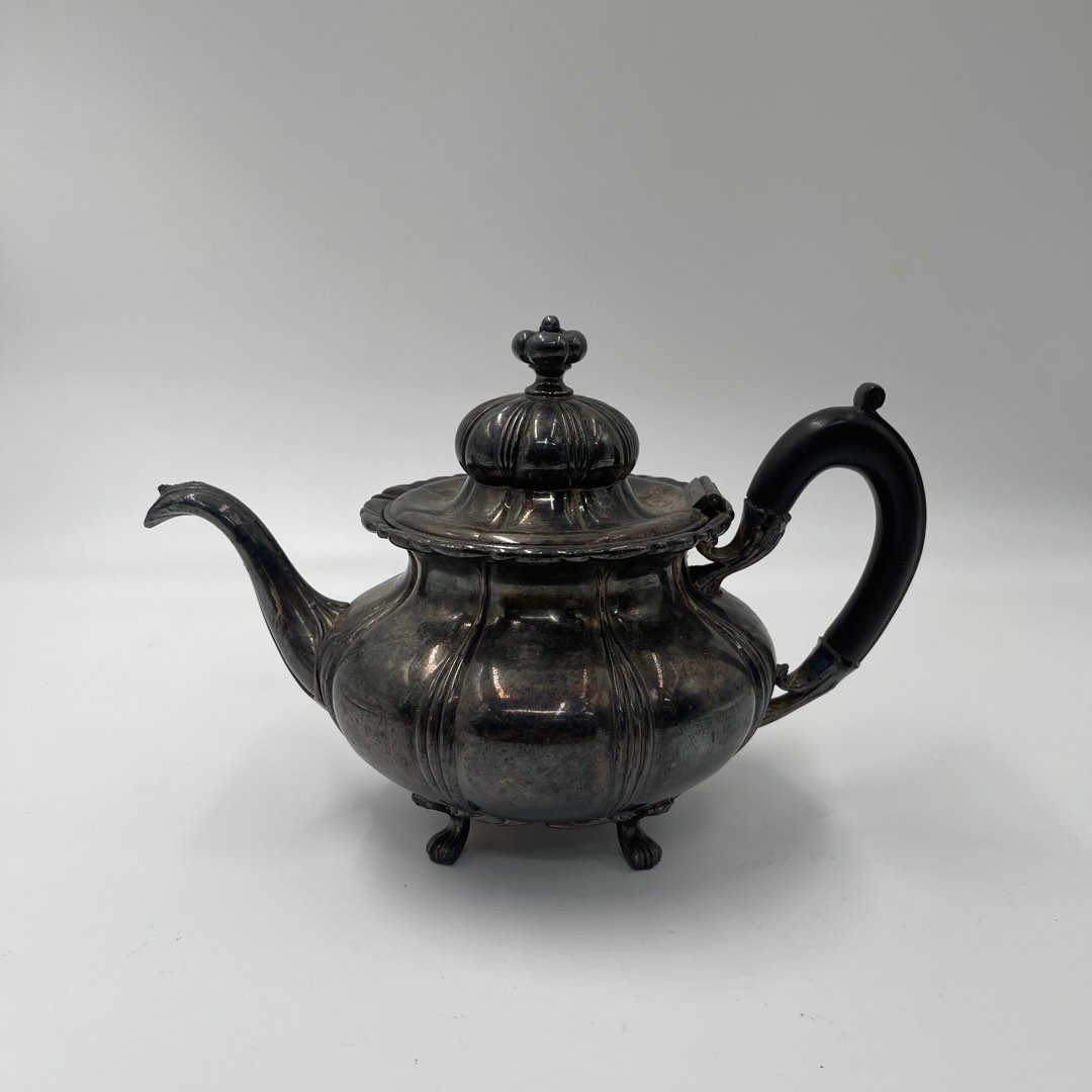 Vintage EPNS tea pot, Hobbies & Toys, Collectibles & Memorabilia ...