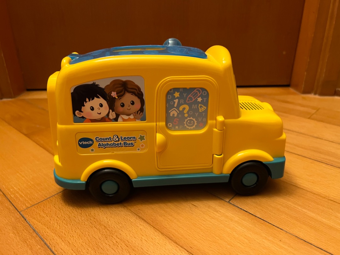 Vtech Count & Learn Alphabet Bus (數字發聲巴士）, 興趣及遊戲, 玩具 & 遊戲類 - Carousell