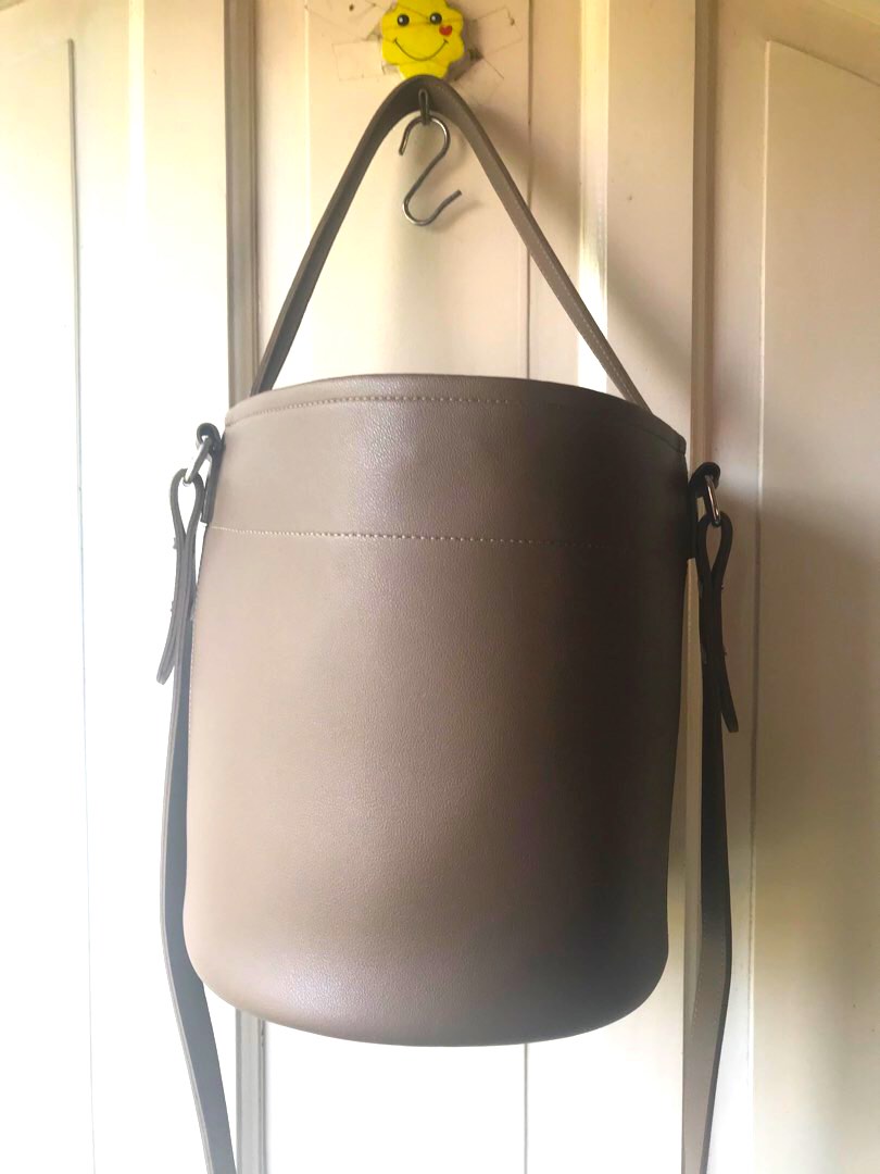 2 way Bucket sling bag, Women's Fashion, Bags & Wallets, Cross-body ...