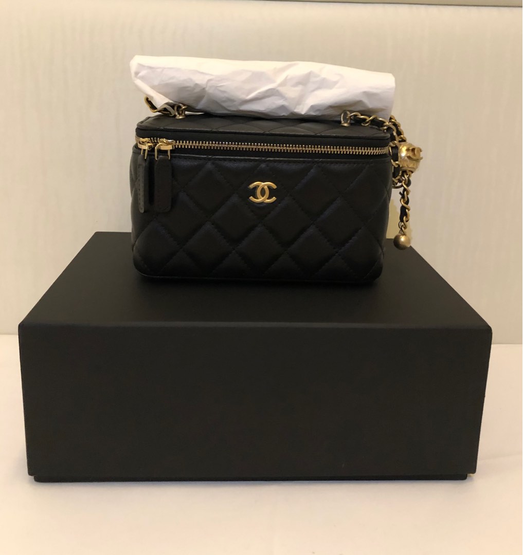 Chanel 22B vanity box 金球 黑色 長盒子 全新, 名牌, 手袋及銀包 - Carousell