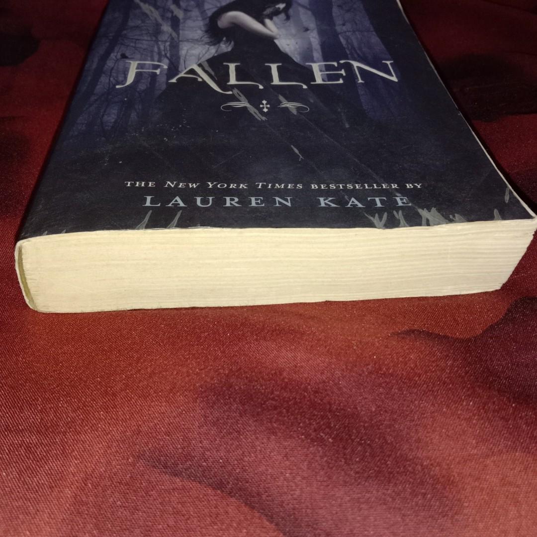 Fallen by Lauren Kate, Hobbies & Toys, Books & Magazines, Fiction & Non ...