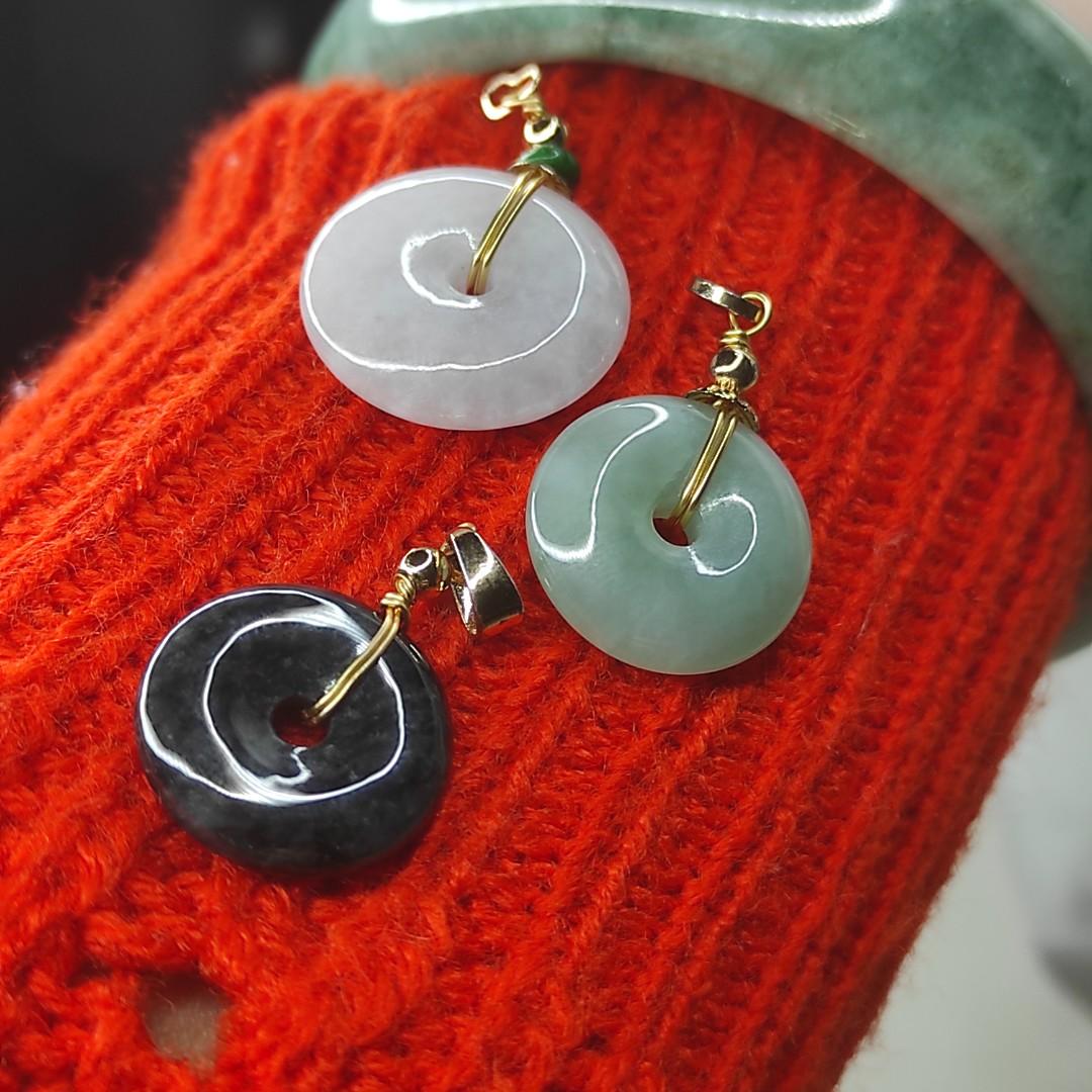 Feicui ( Jadeite) ' Ping An Kuo' Pendant, Women's Fashion, Jewelry ...