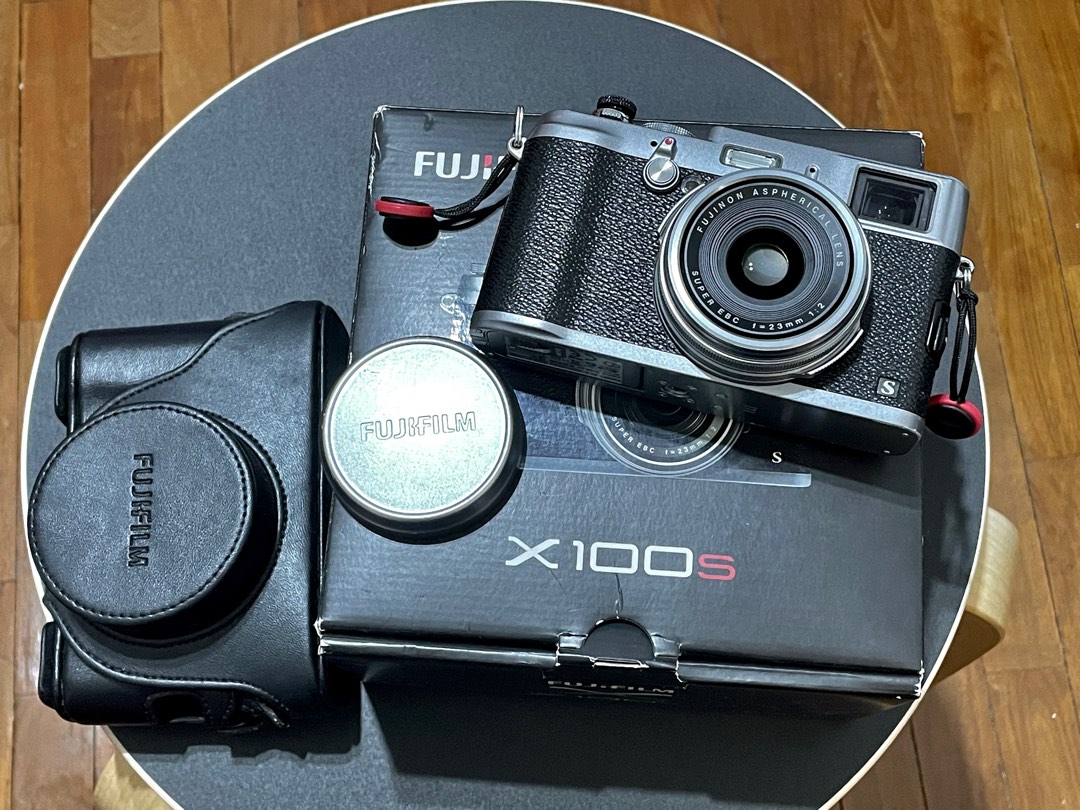 Fujifilm X100S, Photography, Cameras on Carousell