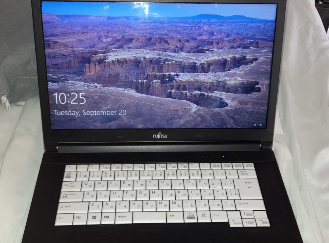Fujitsu core i5 gen 6, Computers & Tech, Laptops & Notebooks on Carousell