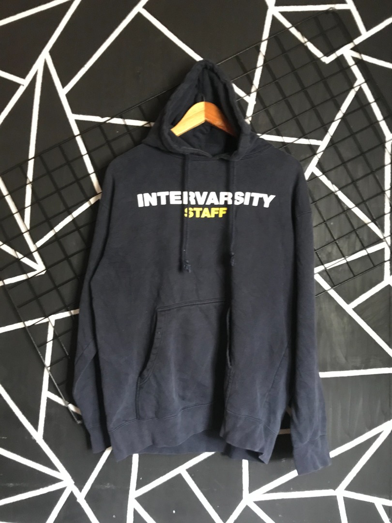 gildan intervarsity staff, Men's Fashion, Tops & Sets, Hoodies on Carousell