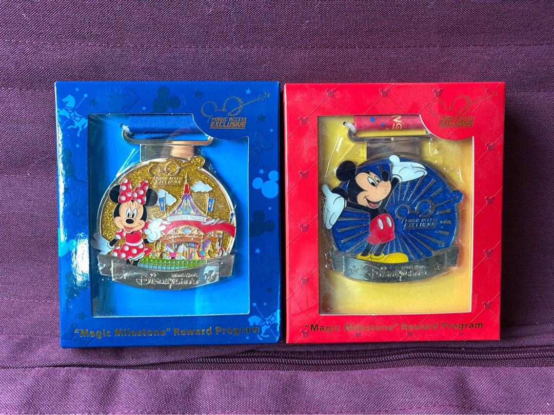 Hong Kong Disneyland Magic Access medal, 興趣及遊戲, 收藏品及紀念品, 明星周邊 - Carousell