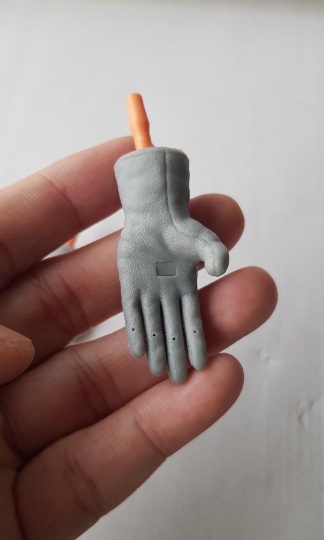 Hot toys 1/6 scale Pilot Version one Glove bendy hand, Hobbies & Toys ...