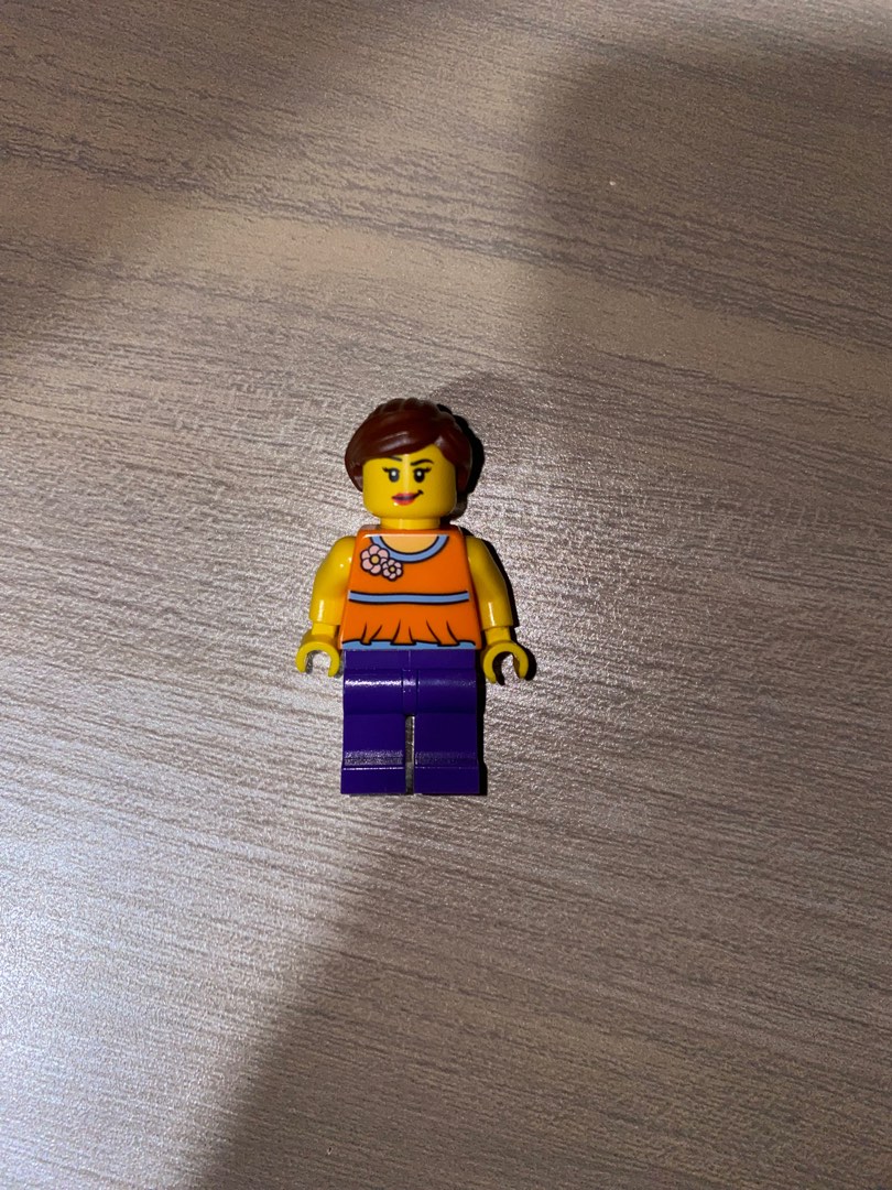 Lego woman figure original, Toys & Collectibles, Mainan di Carousell