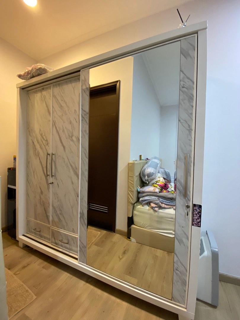 Lemari sliding, Perabotan Rumah di Carousell