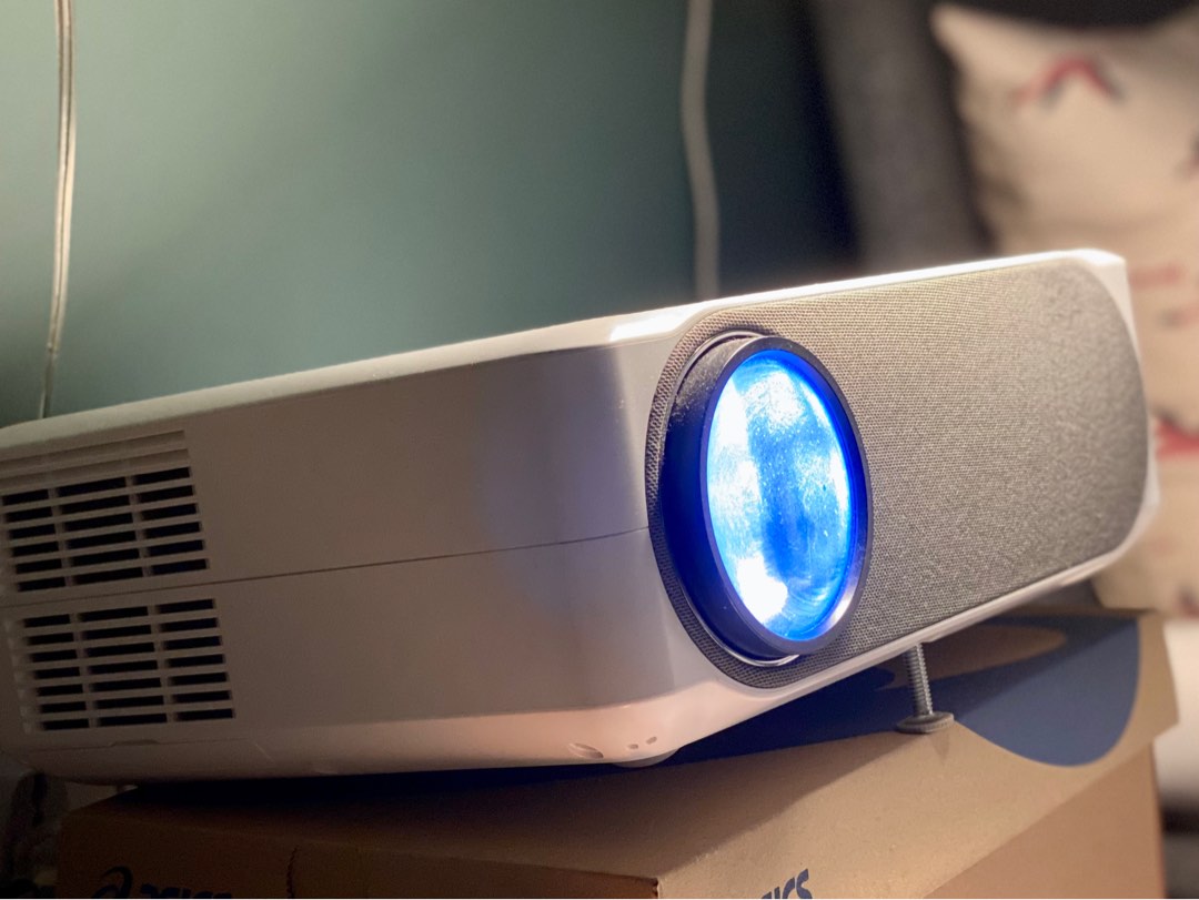 [$190 FAST DEAL!] LUMOS AURO Short Throw Projector (Smart Ver.), TV ...
