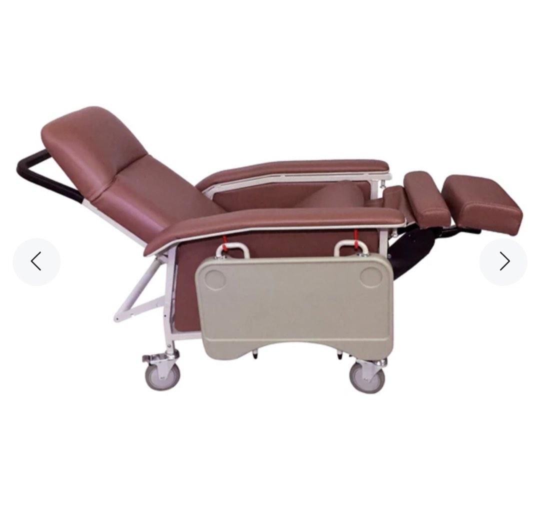 Manual Mobile Recliner Geriatric Chair with Tray, Health & Nutrition ...