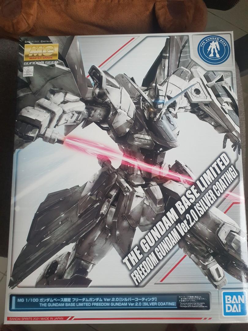 MG Freedom Gundam 2.0 gundam base limited silver coating, Hobbies ...