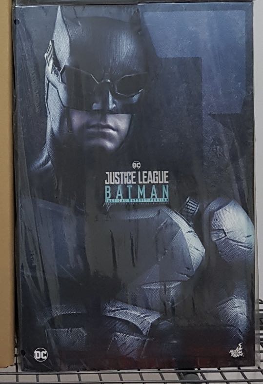 [Ready Stock] MMS432 Batman Tactical Batsuit ver (Hot Toys), Hobbies ...