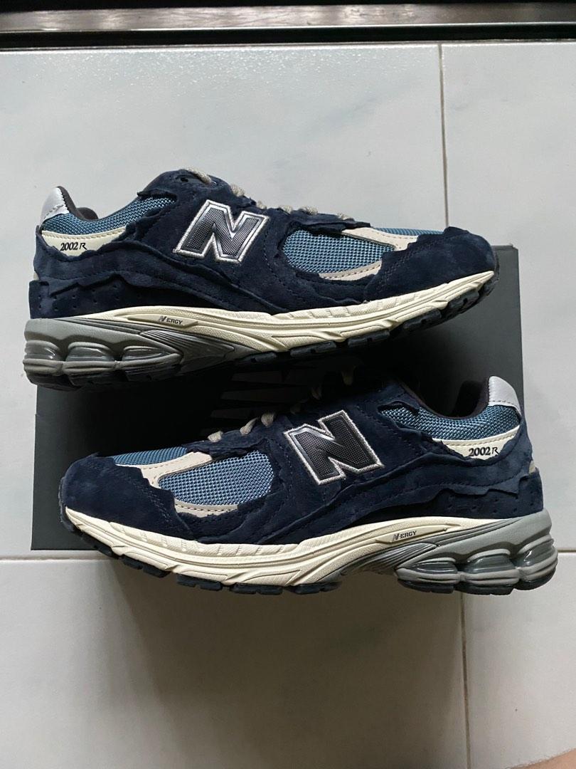 New Balance 2002R Dark navy, Men's Fashion, Footwear, Sneakers on Carousell