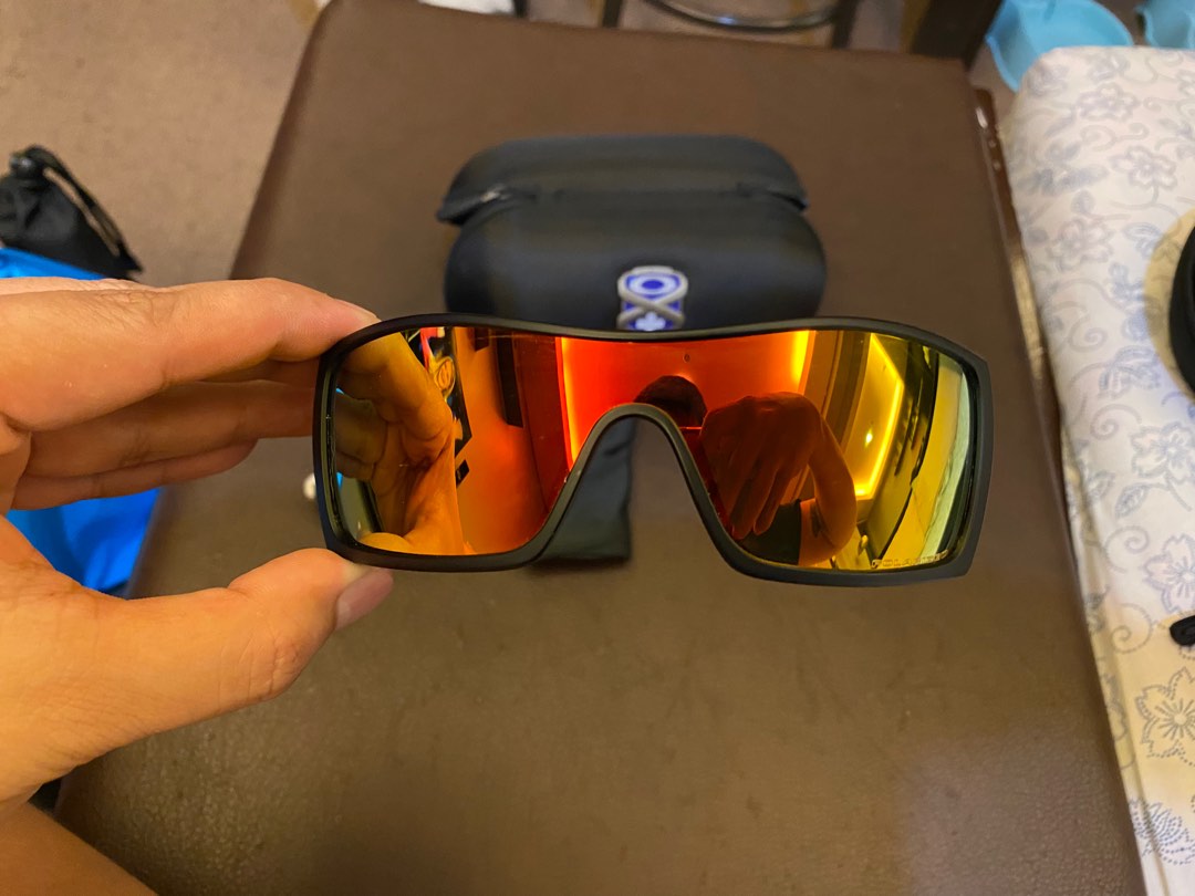 Oakley Batwolf, Men's Fashion, Watches & Accessories, Sunglasses ...