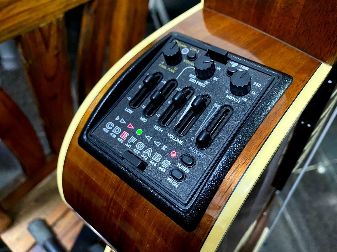 Takamine TF77-PT Legacy OM Guitar MIJ, Hobbies & Toys, Music & Media ...