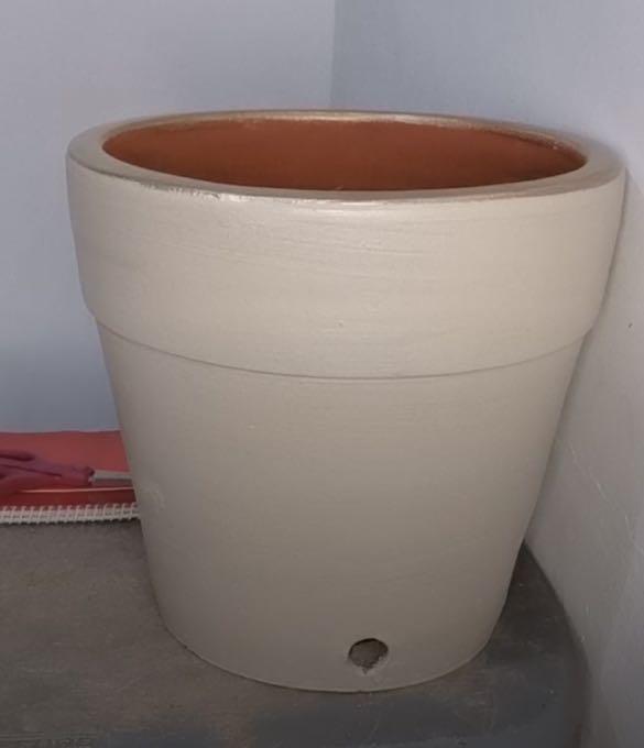 Traditional Clay Pot 12x12 inches, Furniture & Home Living, Gardening ...