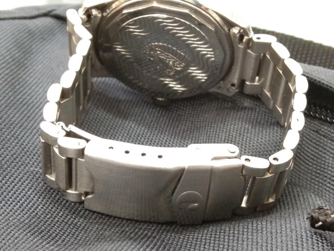 Vintage Carven automatic Swiss made watch, Luxury, Watches on Carousell