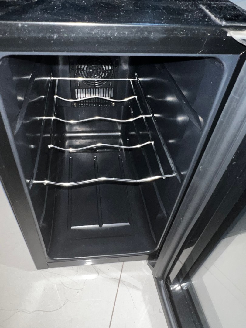 Vivant - 8 bottles wine cellar, TV & Home Appliances, Kitchen Appliances, Wine Cellar & Storage ...