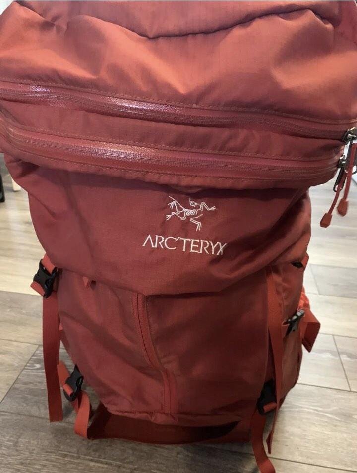 Arcteryx ALTRA 75 backpack mens REG Red, Sports Equipment, Hiking ...