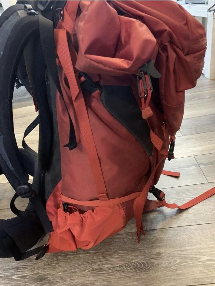 Arcteryx ALTRA 75 backpack mens REG Red, Sports Equipment, Hiking ...