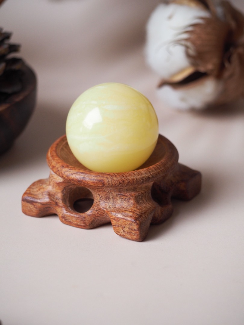 Big Natural Milk Amber Ball/ Globe with Certificate 37mm, Women's ...