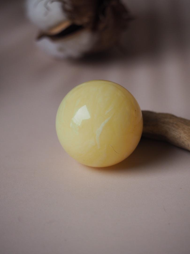 Big Natural Milk Amber Ball/ Globe with Certificate 37mm, Women's ...