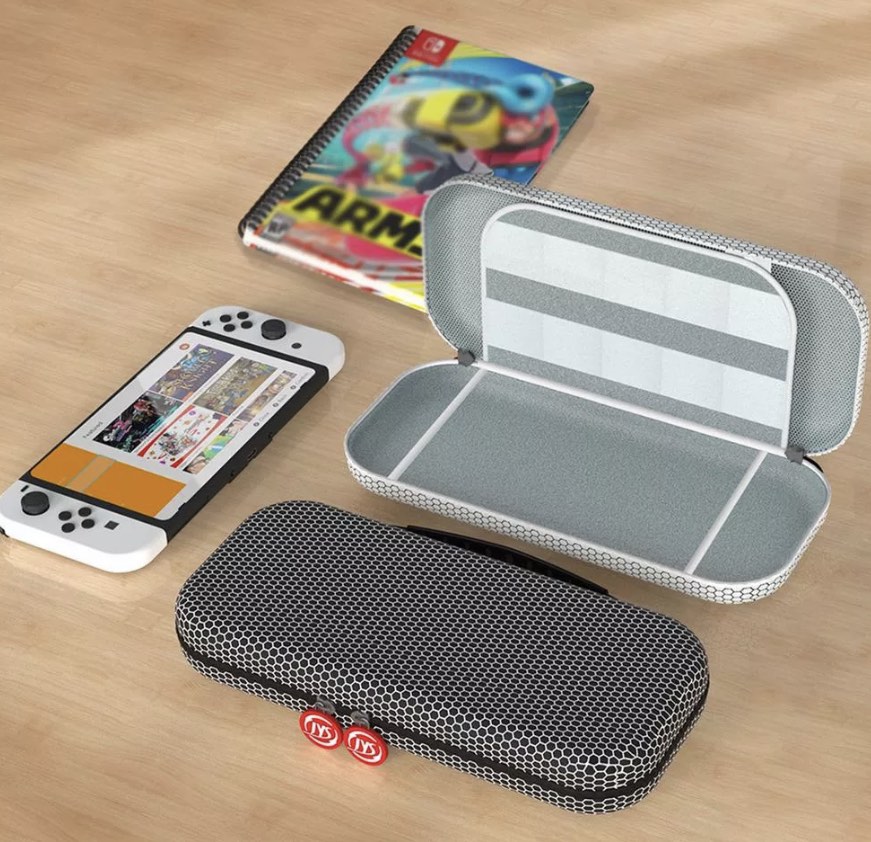 Box for Nintendo Lite can fit even when wearing case, Video Gaming ...
