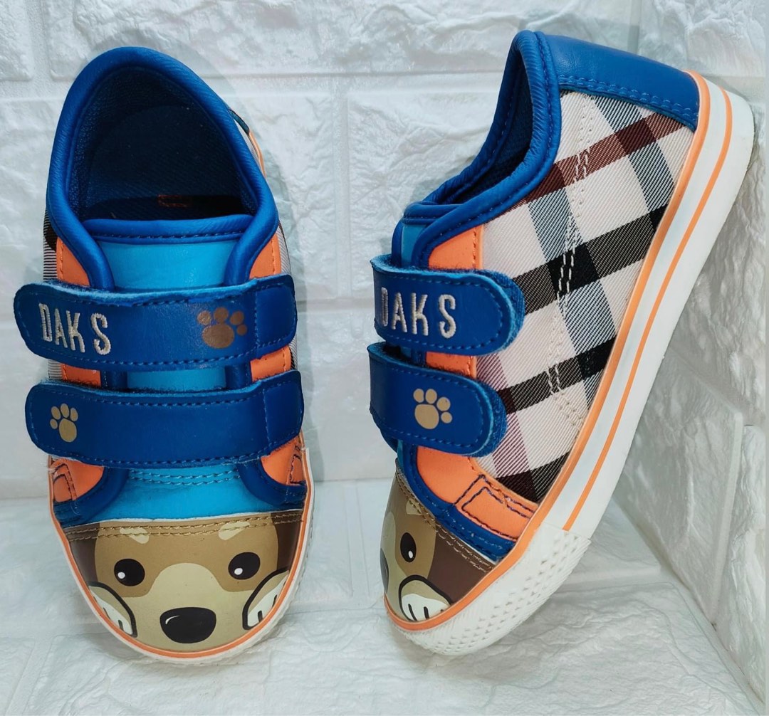 Daks Sneakers 15cm, Babies & Kids, Babies & Kids Fashion on Carousell