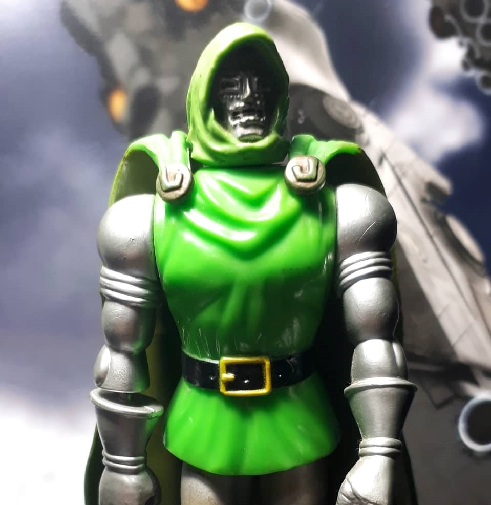 DR DOOM Vintage Classic Toybiz Marvel Avengers Xmen Action Figure ...