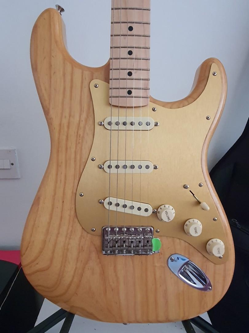 Fender Strato Mexico, Hobbies & Toys, Music & Media, Musical ...