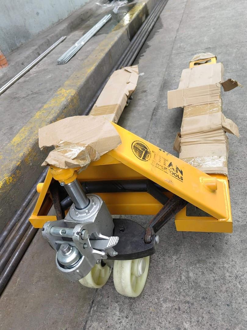 Hand Pallet, Commercial & Industrial, Industrial Equipment on Carousell