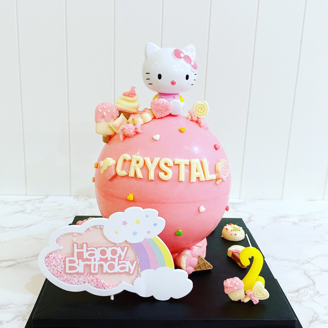 Hello kitty / candies knock knock / pinata cake, Food & Drinks ...