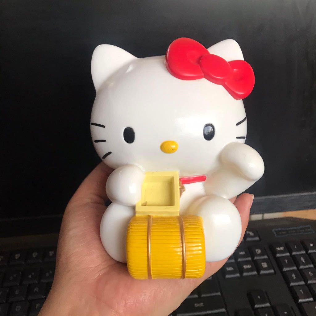 HELLO KITTY LUCKY CAT COIN BANK, Hobbies & Toys, Memorabilia ...