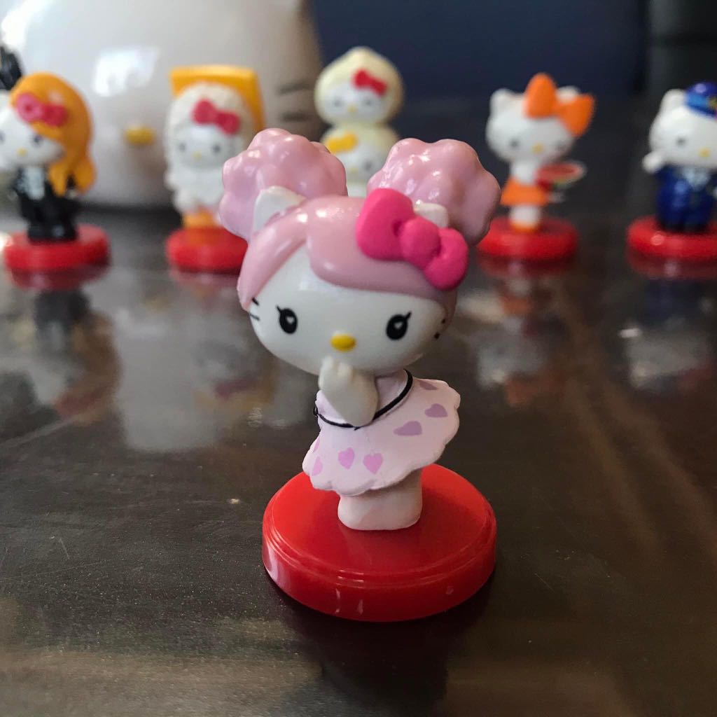 HELLO KITTY MINI FIGURES, Hobbies & Toys, Memorabilia & Collectibles ...