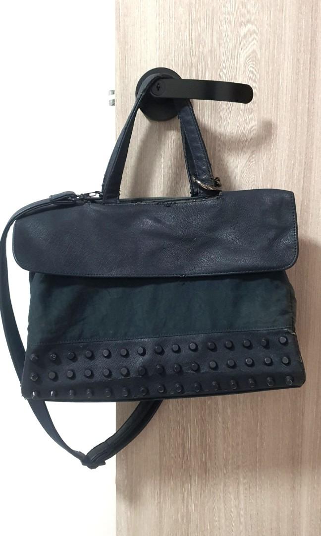 KWANI Bag (korean brand), Women's Fashion, Bags & Wallets, Cross-body ...