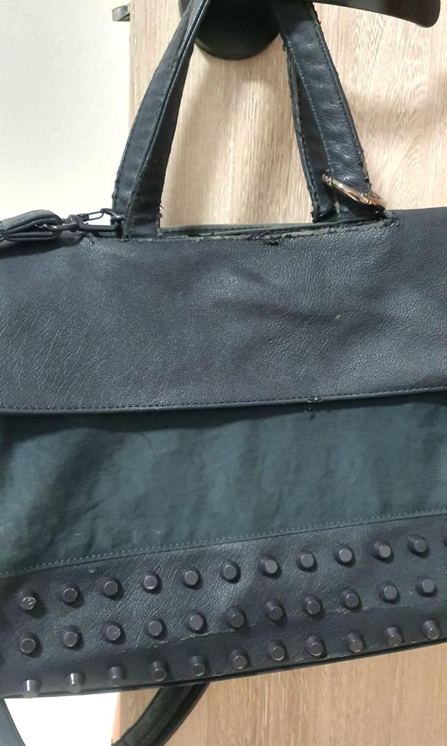 KWANI Bag (korean brand), Women's Fashion, Bags & Wallets, Cross-body Bags on Carousell