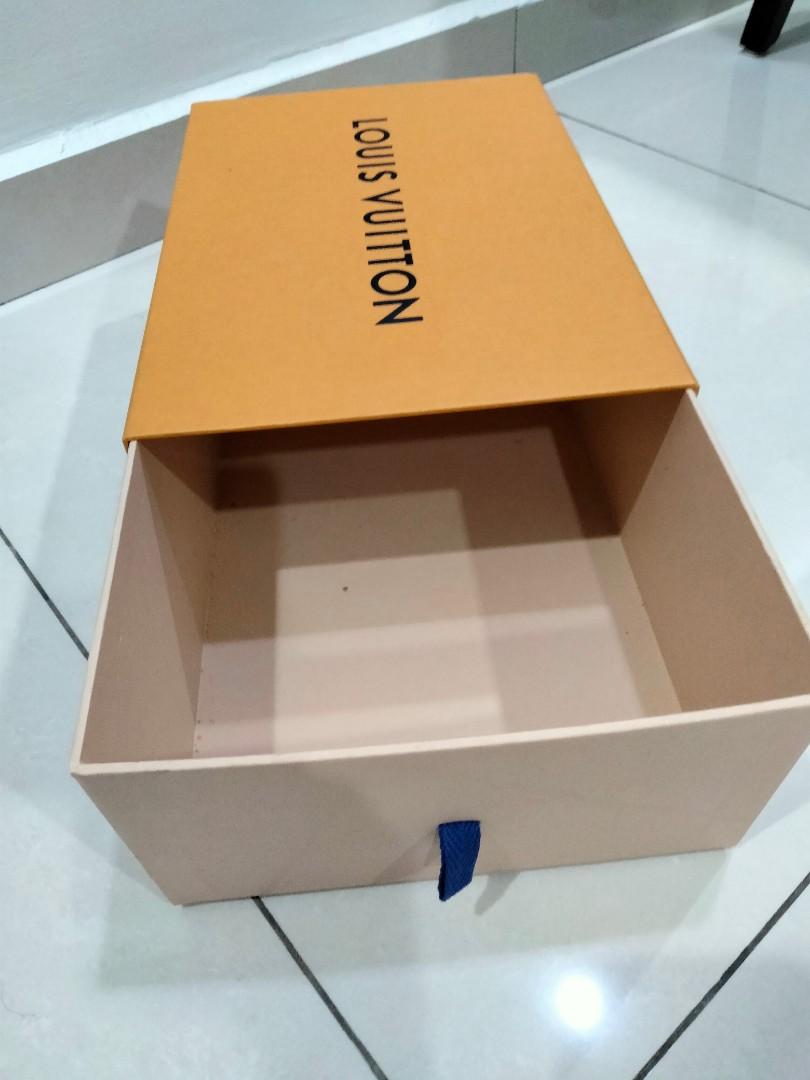 Louis Vuitton LV Box 31cm x 21cm x 12cm, Luxury, Accessories on Carousell