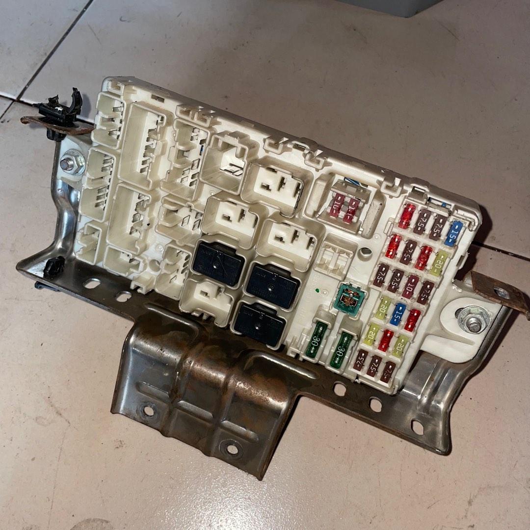 MITSUBISHI TRITON FUSE BOX 3.2 2008, Auto Accessories on Carousell